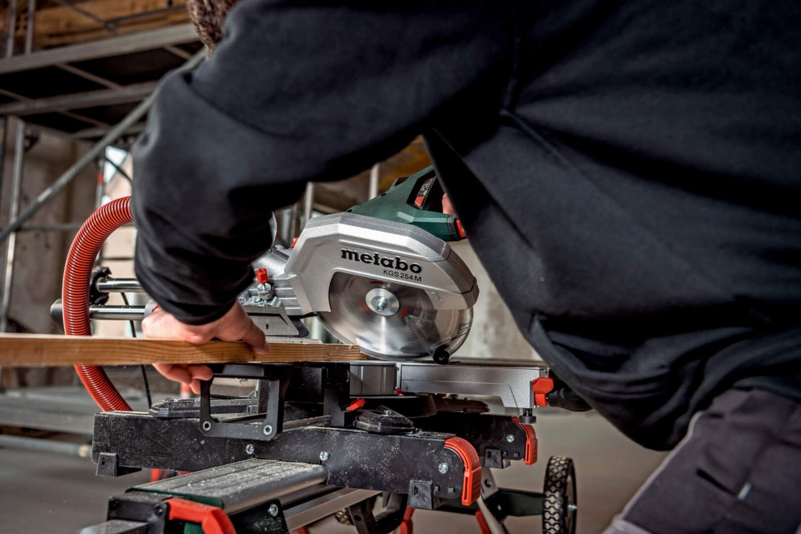 Metabo KGS 254 M potezni ger za drvo - stacionarna potezna kružna ...